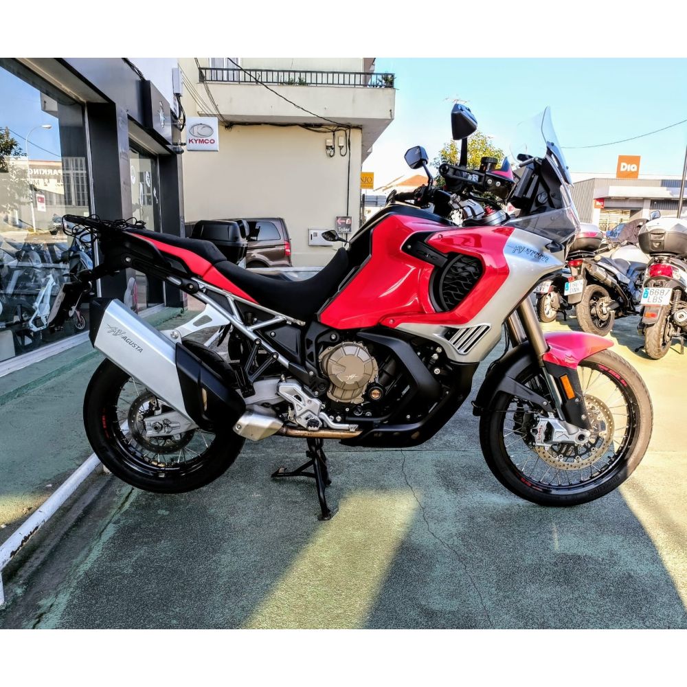 MV AGUSTA ENDURO VELOCE `24 CON 6800KMS - conce oficial MV Agusta